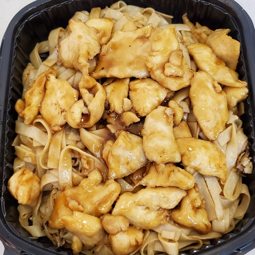 Chow Fun Pollo (Pasta Fresca) | Restaurante Palacio Lung Fung